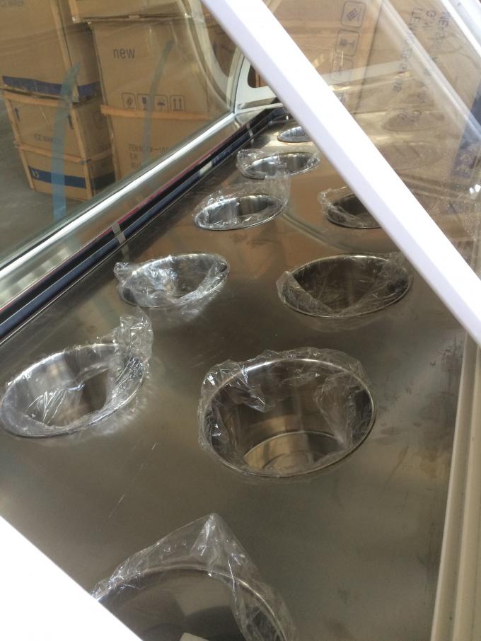 Small Glass Chest Showcase Low Power Consumption , Nestle Ice Cream Freezer