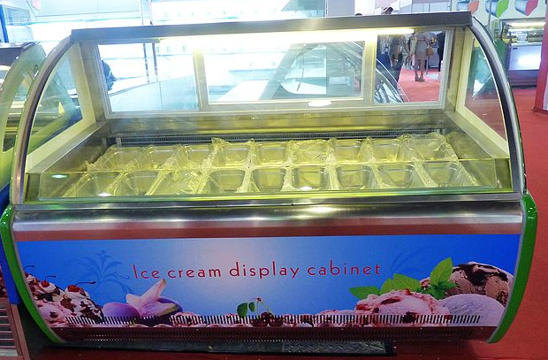 110V Commercial Glass Chest Showcase For Ice Cream With ETL R404a ...
