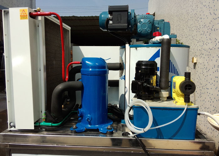 Stainless Steel Fresh Water Flake Ice Machine Cube / 10kg For Restaurant